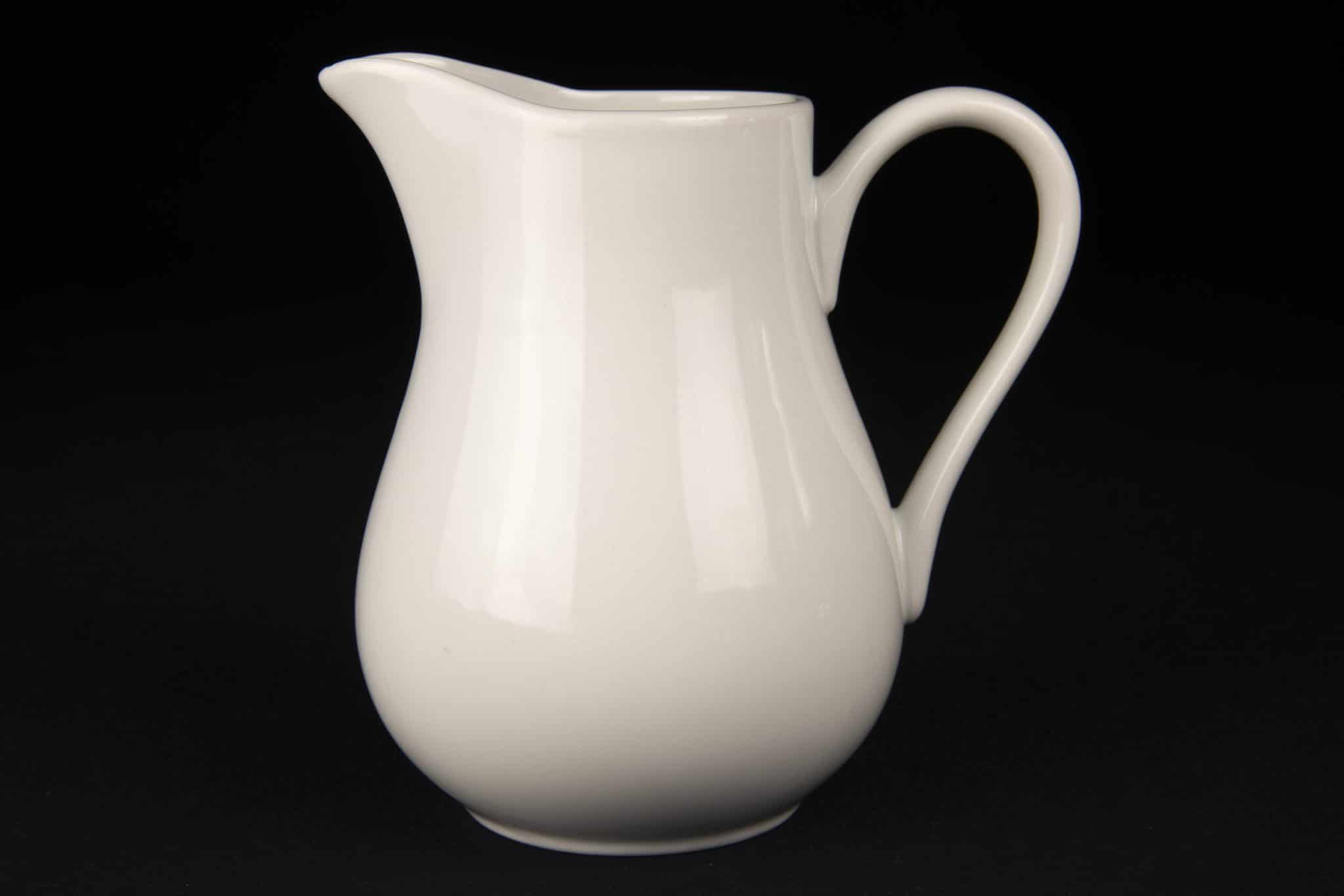 1 Pint Milk jug - Jubilee Hire